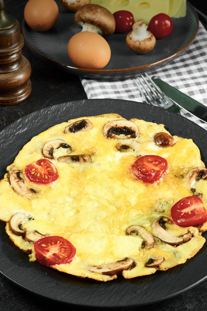 Veggie Cheese Mushroom Tomato Omelette - Cuisine Reinvented